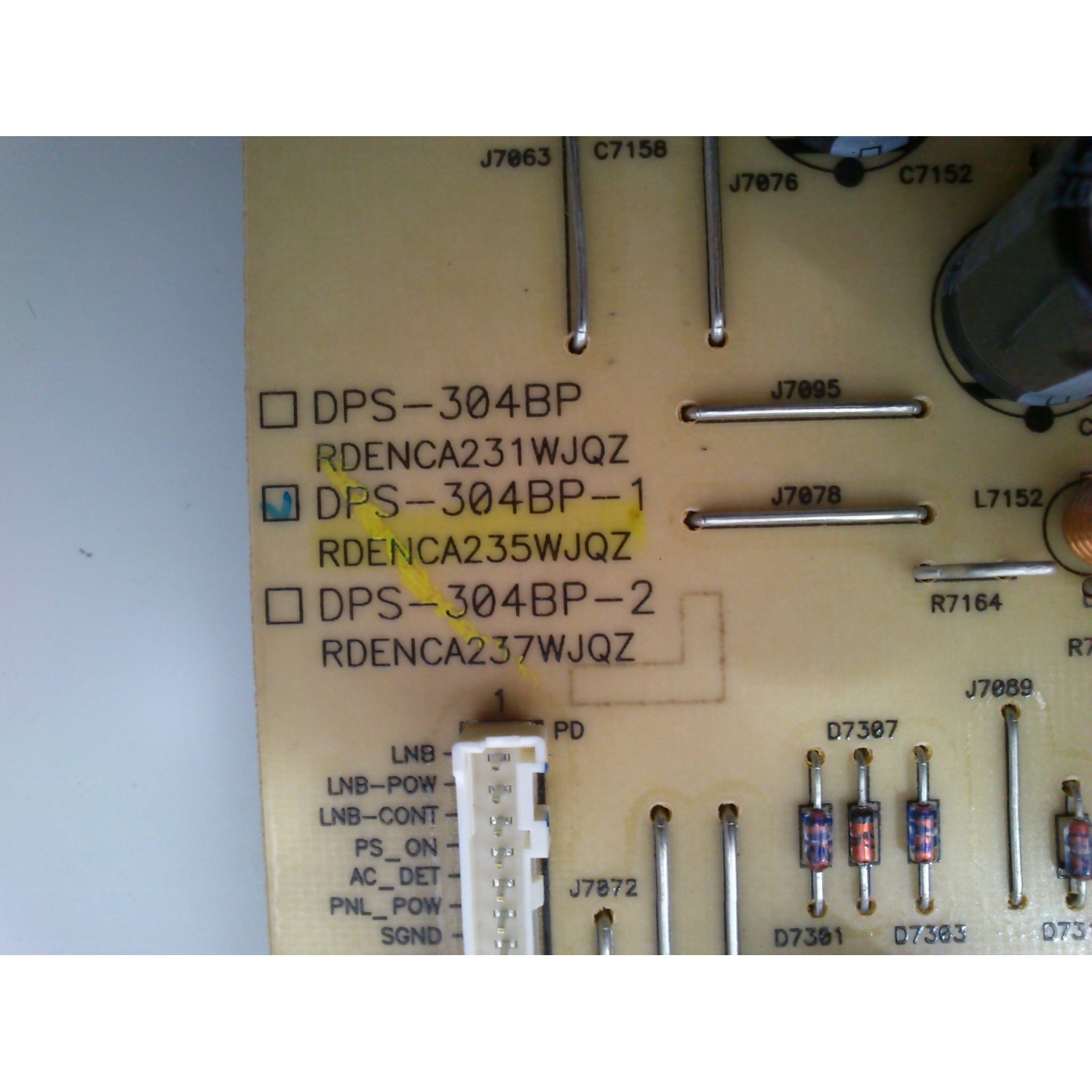 FUENTE DE PODER / SHARP RDENCA235WJQZ / DPS-304BP-1 / MODELOS LC-42D64U ...