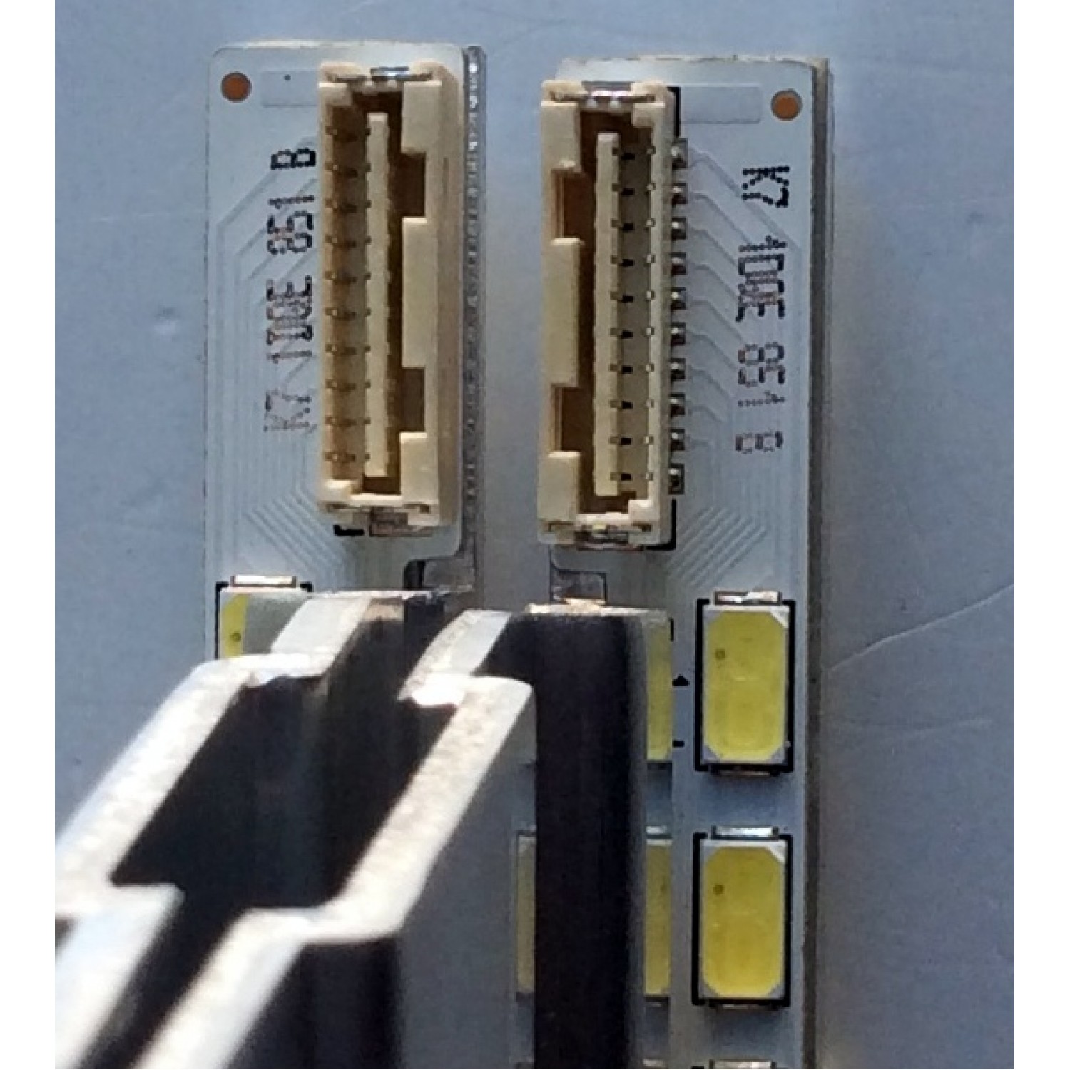 KIT DE LED´S PARA TV (2 PIEZAS) / LG 3660L-0376A / 55" V6 Edge FHD-1 REV1.0 1 R-Type / K7 1DQE ...